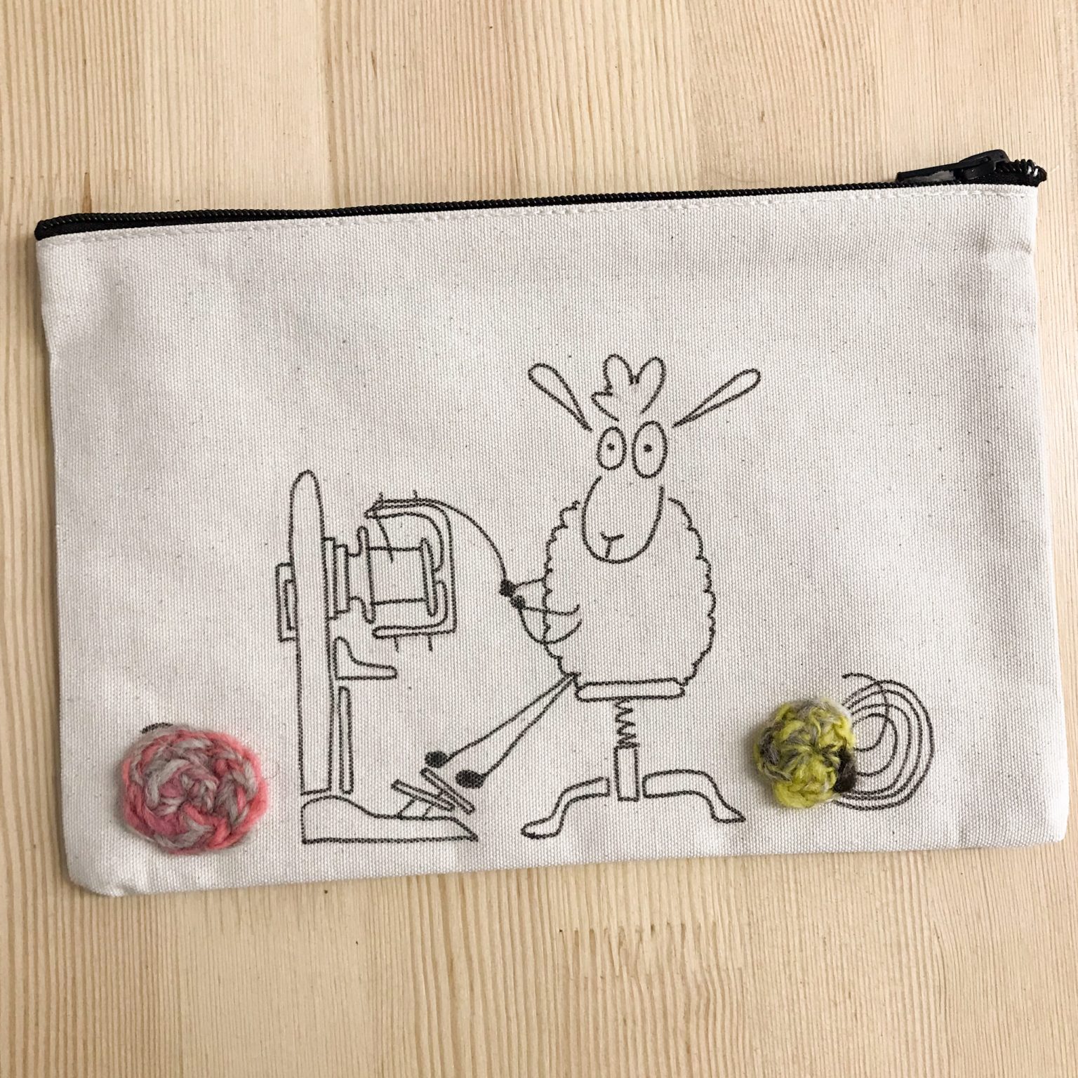 Neceser dibujado a mano | Ovella Lab